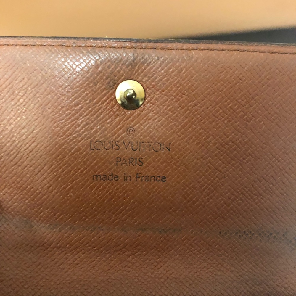 Authentic Louis Vuitton Mini Wallet Monogram - Gem